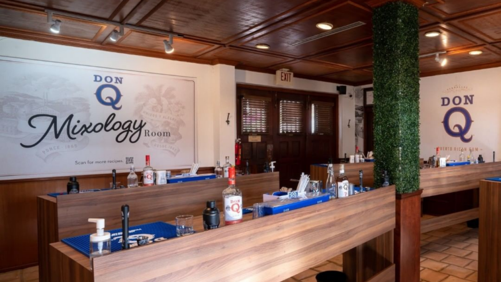 5 tours de ron en la isla que no debes perderte - PlateaPR