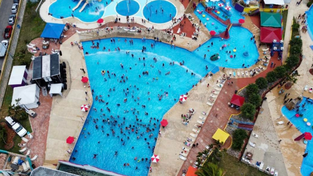 ¿Hasta cuándo seguirá abierto Las Cascadas Water Park en Aguadilla ...