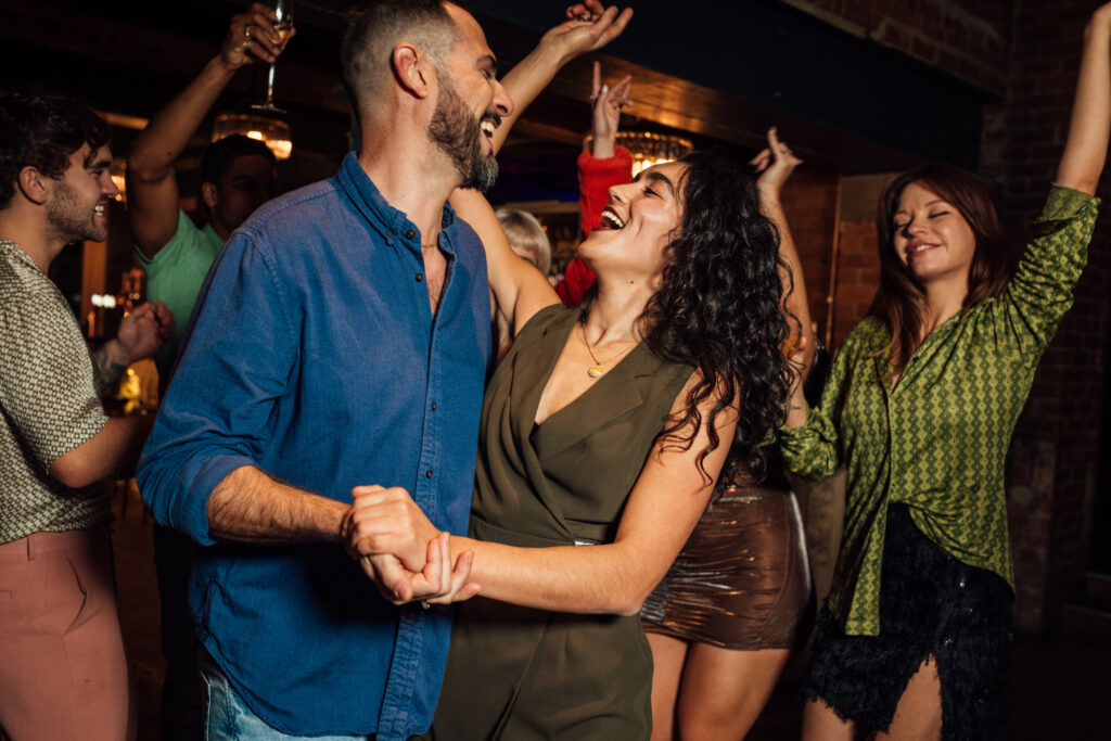 Baila salsa en pareja en estos 12 lugares alrededor de la isla - PlateaPR