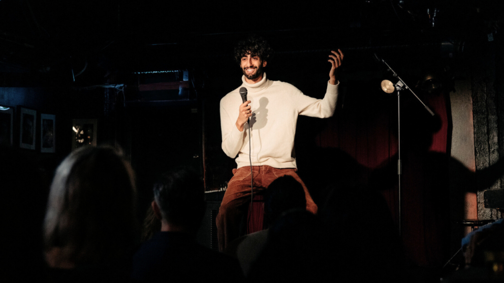 6 lugares dónde reírte con comedia stand-up en Puerto Rico - PlateaPR