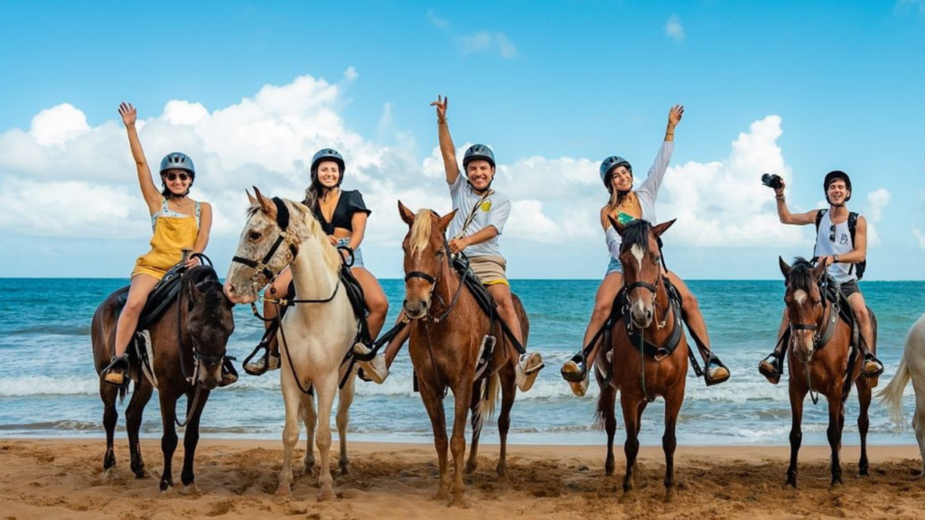 8 tours de paseo a caballo en Puerto Rico - PlateaPR